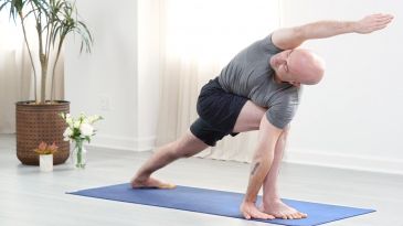 How to Do Nauli Kriya | Yoga International